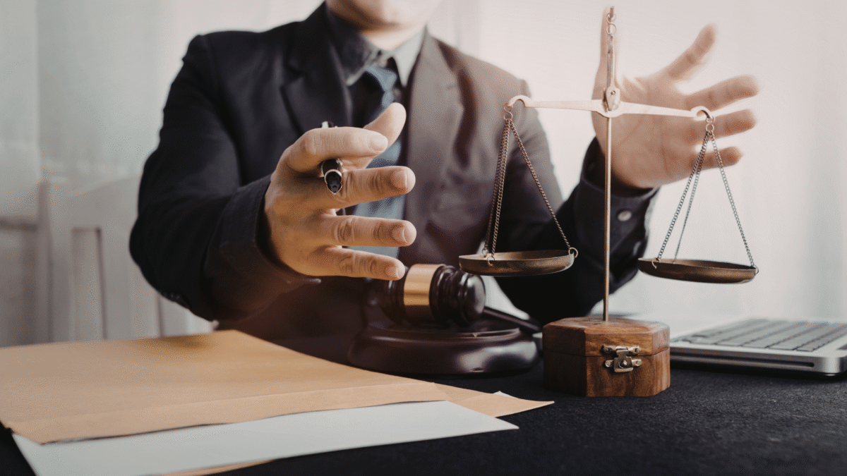 Alberta Civil Litigation Guide | Warnock & Associates
